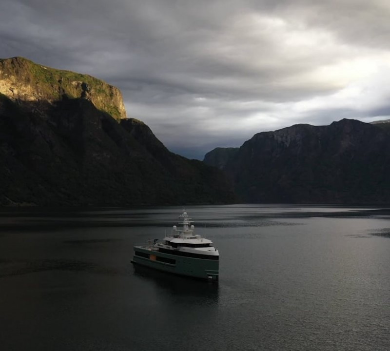 Yacht ANAWA, DAMEN | CHARTERWORLD Luxury Superyacht Charters